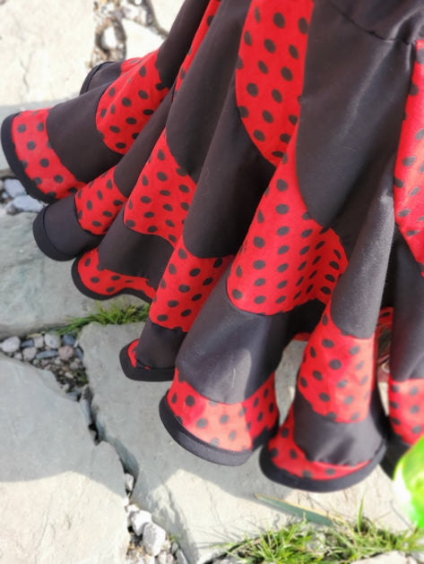Using Bias Tape To Hem A Peppermint Twirl Dress