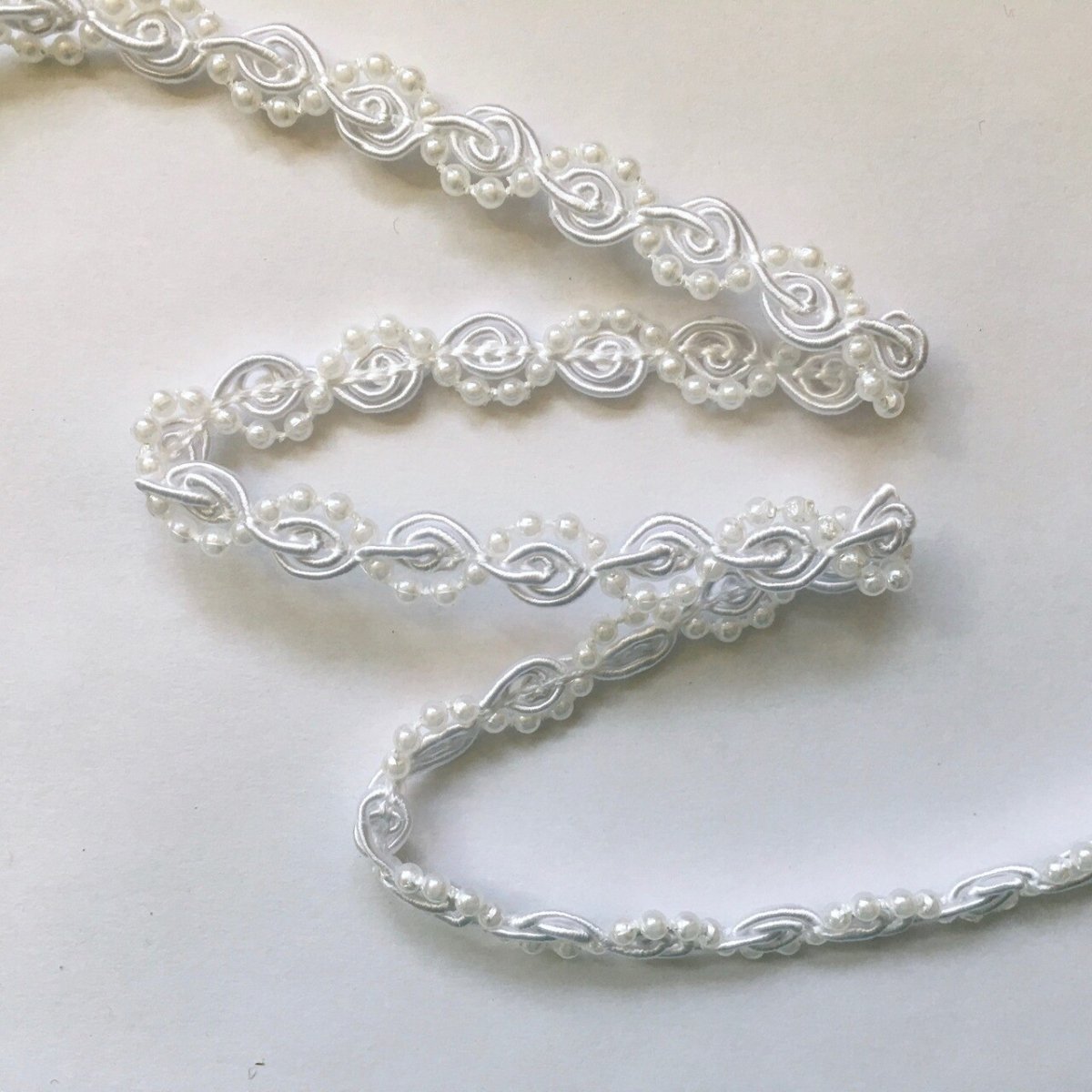 White Fabric Trim | White Lace Trim with Pearls (1/2-Inch)